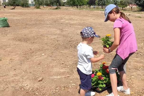 «ΝΙΚΗ των Πολιτών»: ΚΑΘΑΡΙΟΤΗΤΑ ΚΑΙ ΦΥΤΕΥΣΗ ΛΟΥΛΟΥΔΙΩΝ ΣΤΑ ΠΕΥΚΑΚΙΑ ...